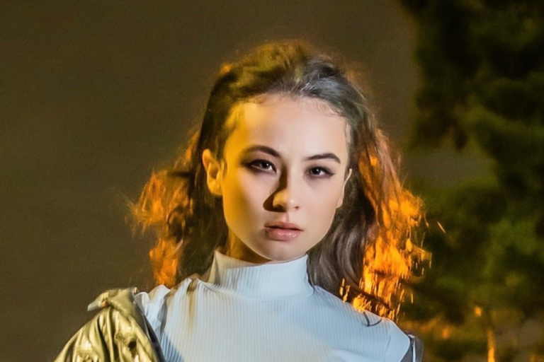 世界標準の新人バイリンガルシンガー/ラッパー=AshleyがデビューSGを公開 – Benjamins House