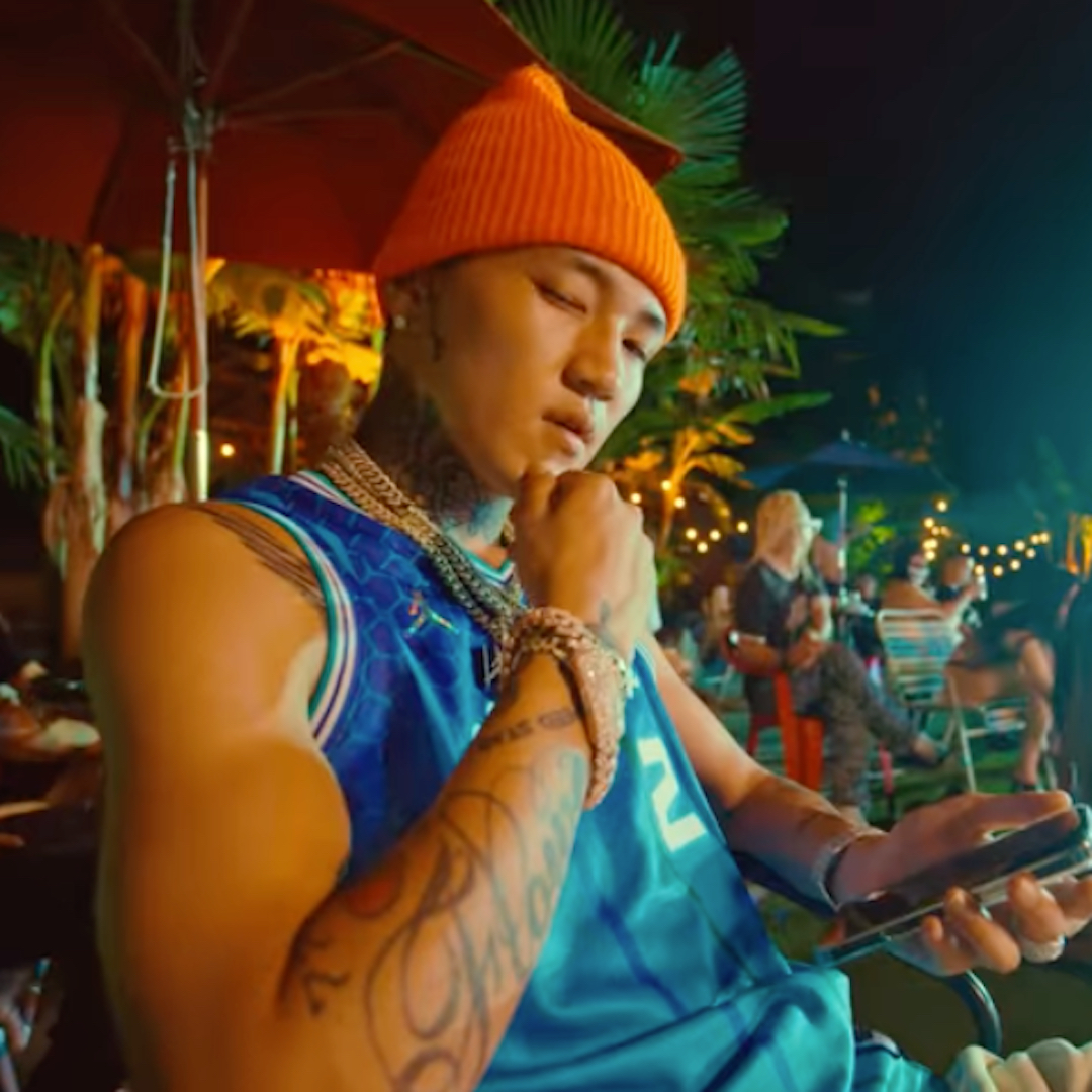 LEXが「With U」のミュージックビデオ「を公開 – Benjamins House